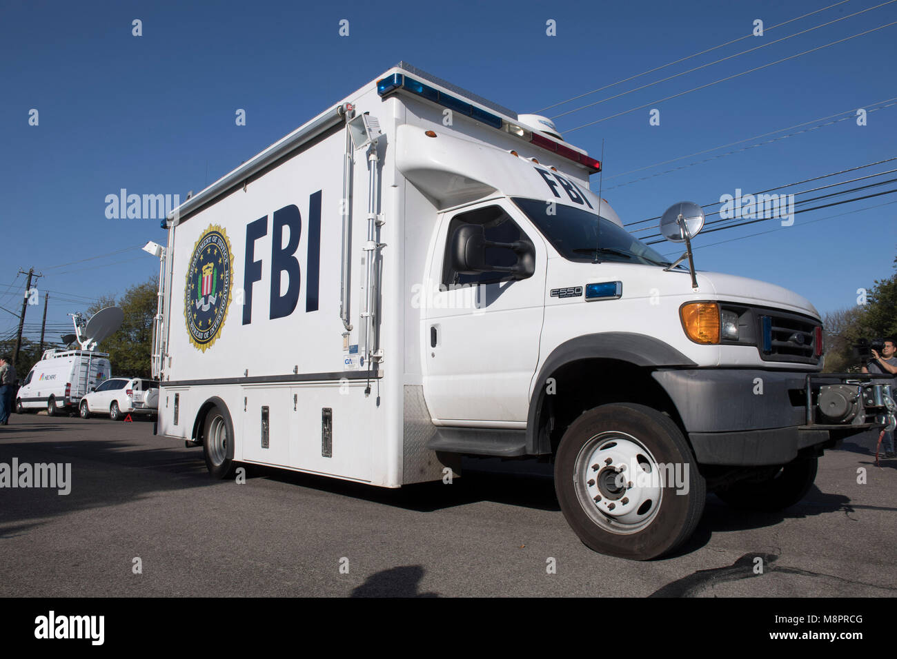 Fbi truck Banque de photographies et d’images à haute résolution - Alamy
