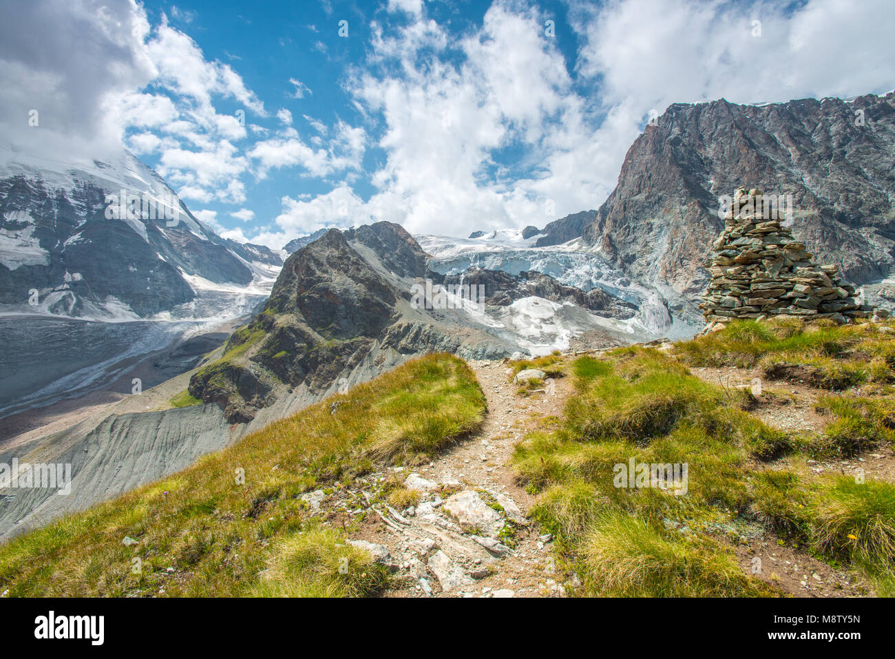 Fin moraine Banque de photographies et d’images à haute résolution - Alamy