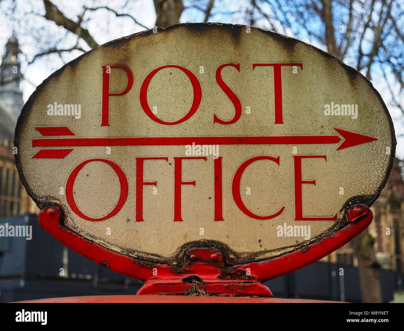 L'ancienne Enseigne De La Poste Banque d'image et photos - Alamy
