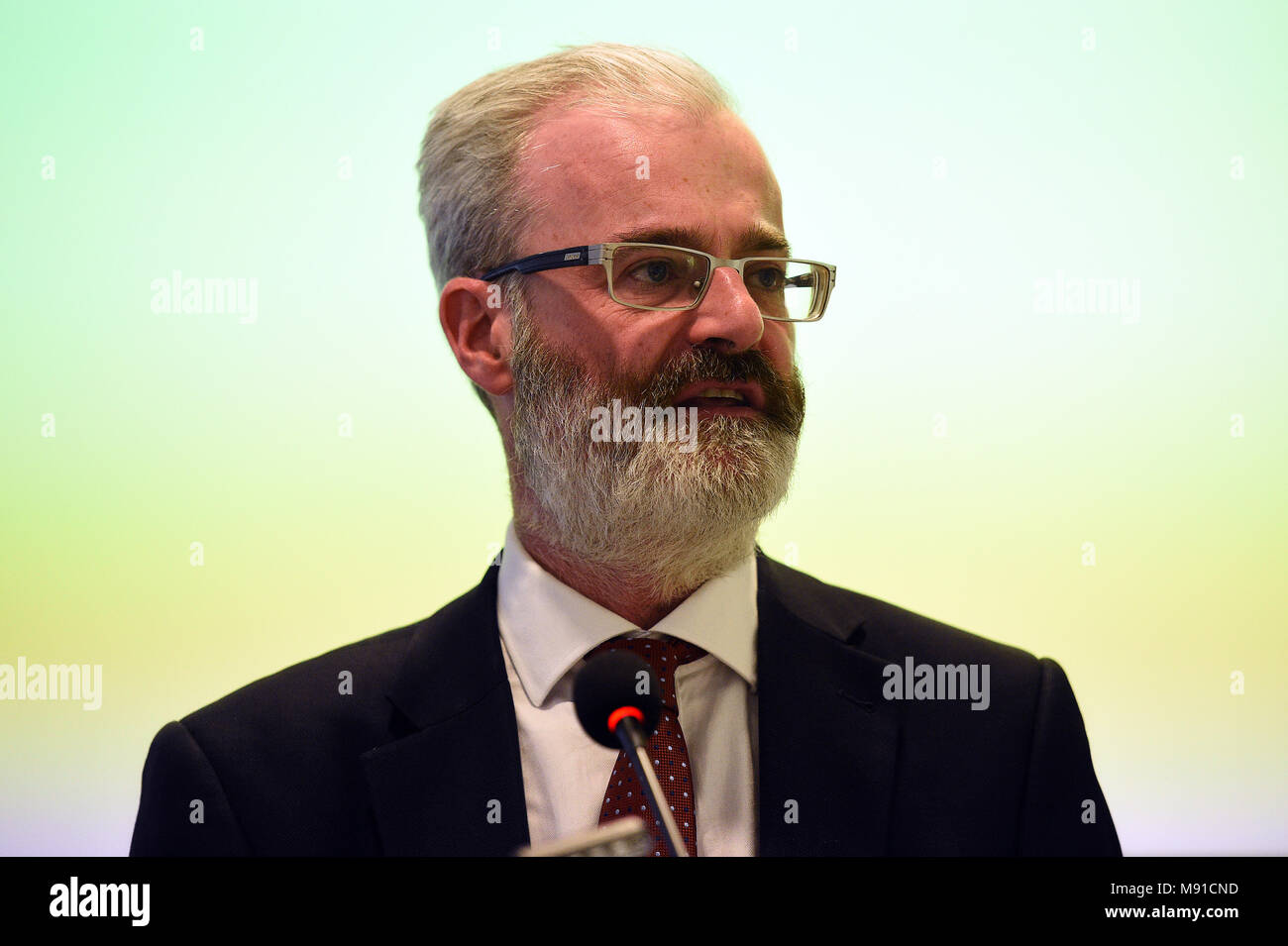 Danny mortimer, pdg des employeurs du nhs, prend la parole Banque de ...