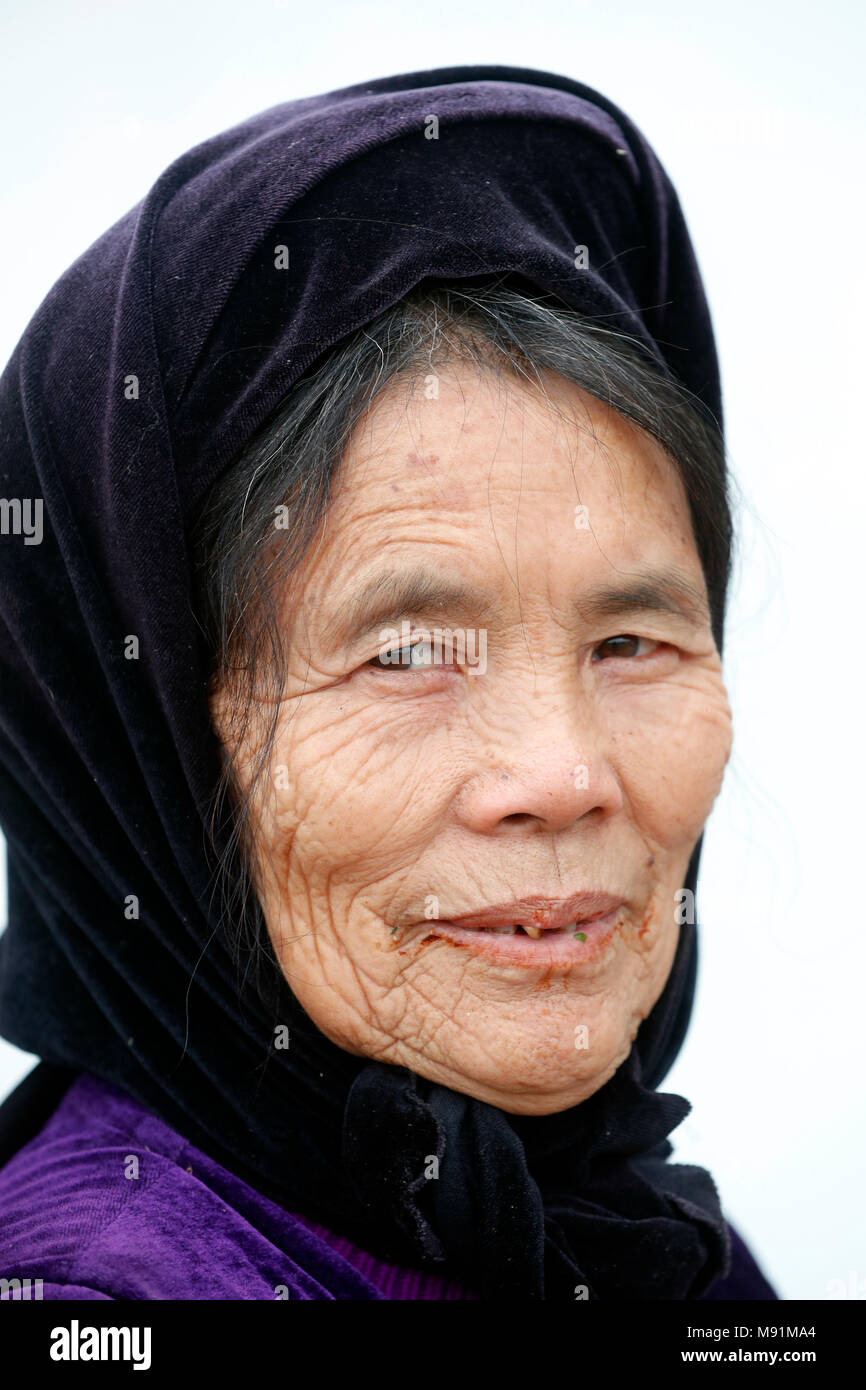 Vietnamese woman Banque de photographies et d’images à haute résolution ...