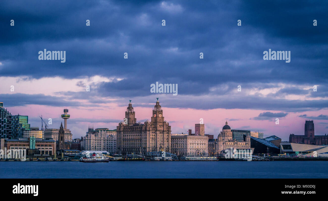 Toits de la ville de liverpool Banque de photographies et d’images à ...
