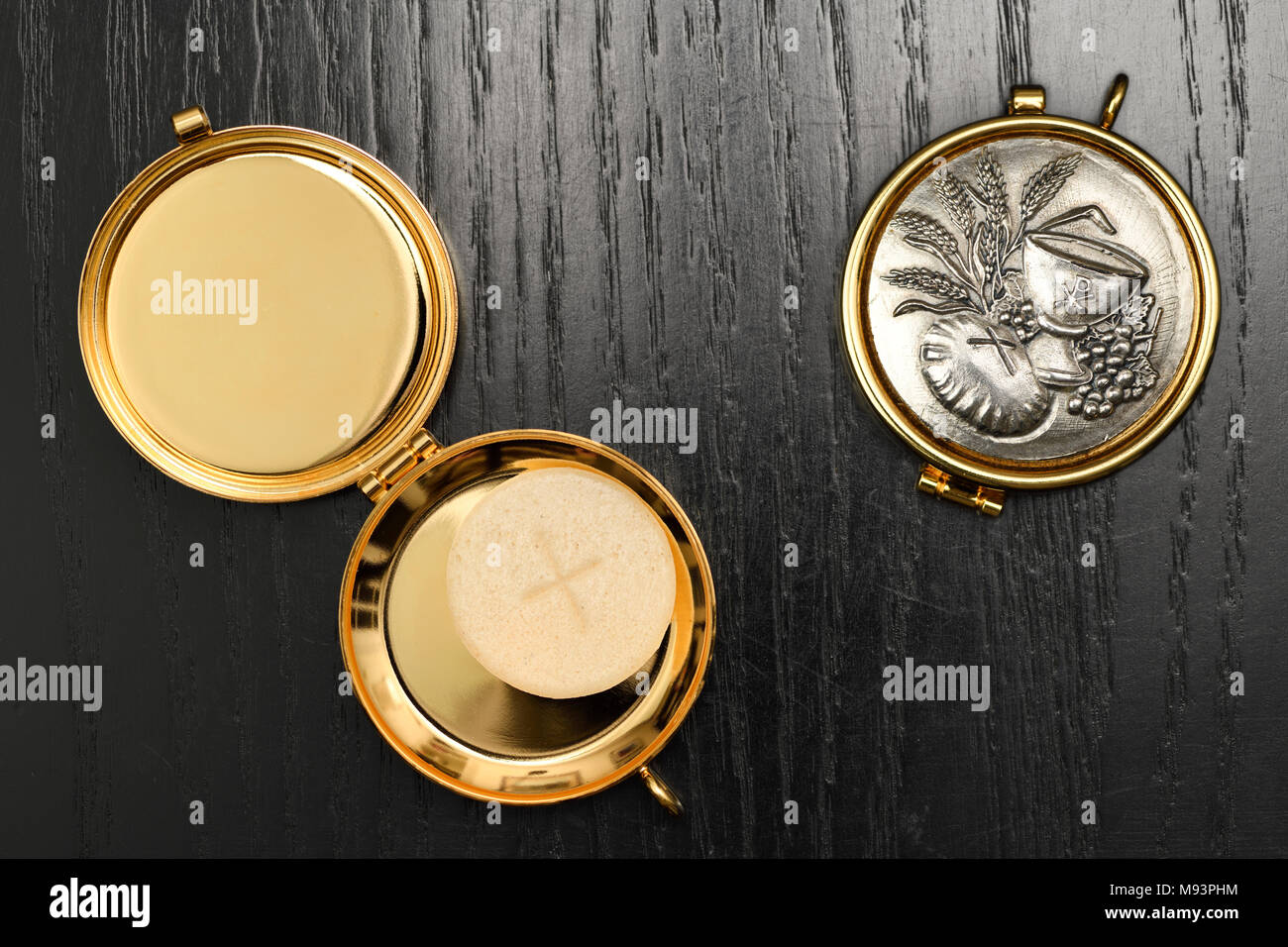 Pain eucharistique Banque de photographies et d’images à haute ...