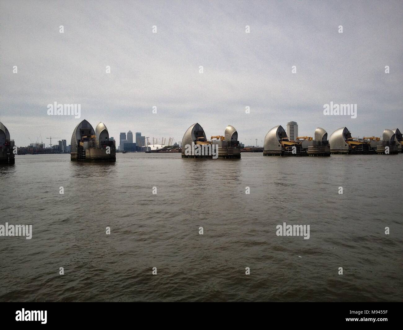 Courbes de la tamise Banque de photographies et d’images à haute ...