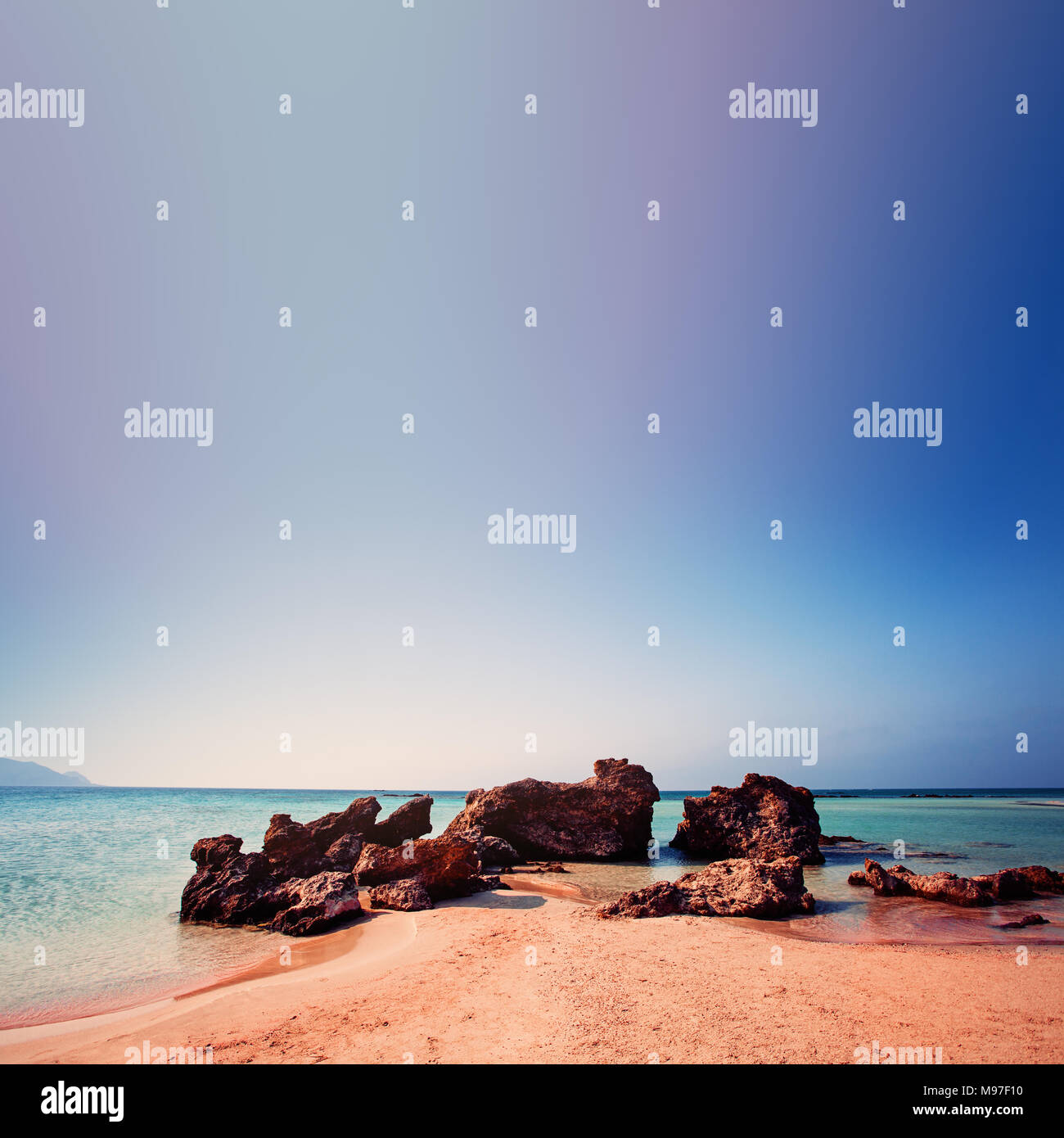 Plage d'elafonissi avec sable rose Banque de photographies et d’images ...