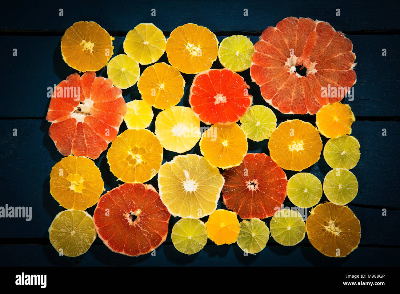 Fruits de solanum nigrum Banque d'image et photos - Alamy