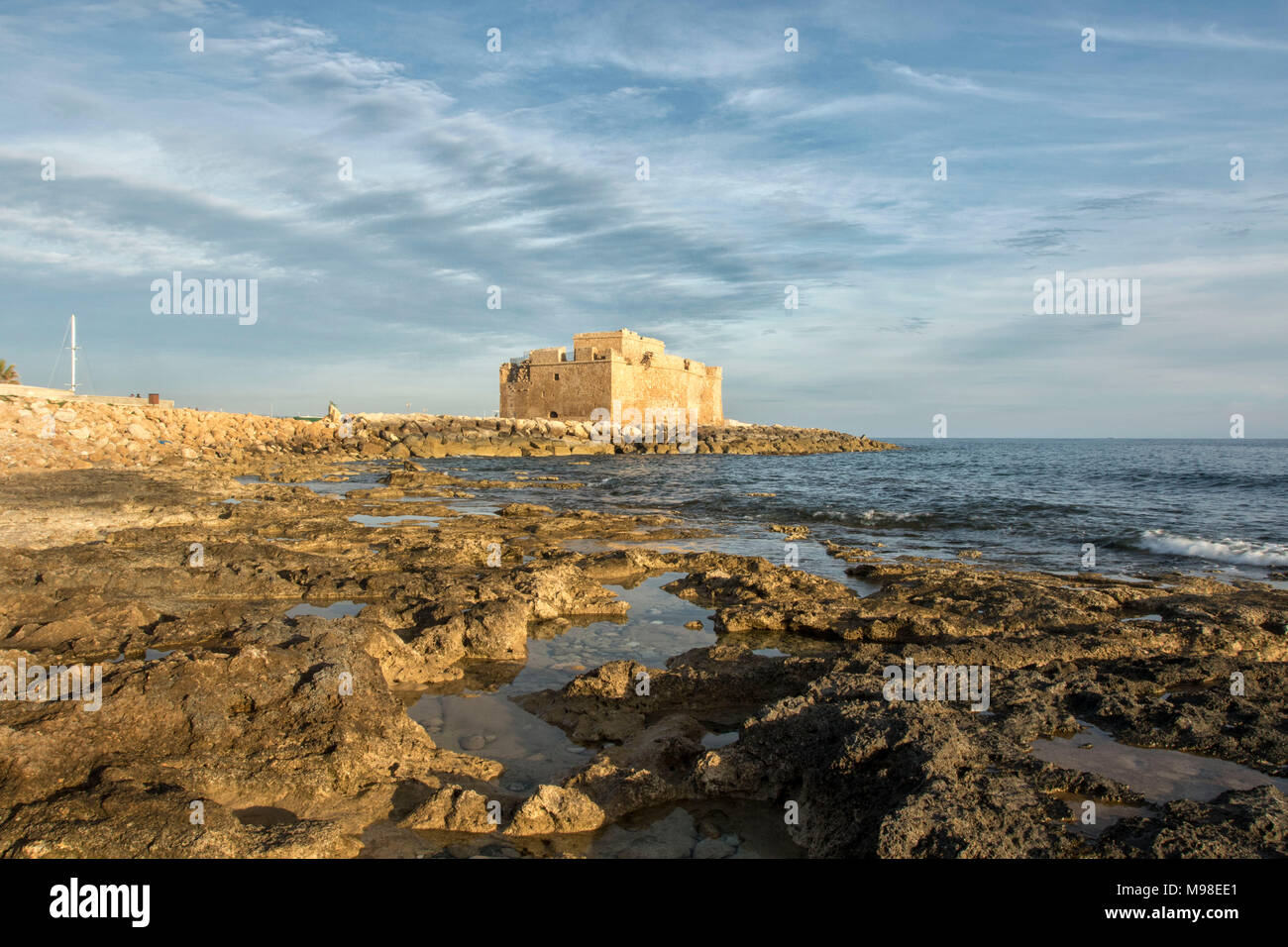 Le château de Paphos (fort) dans le port de Paphos Kato Paphos, à ...
