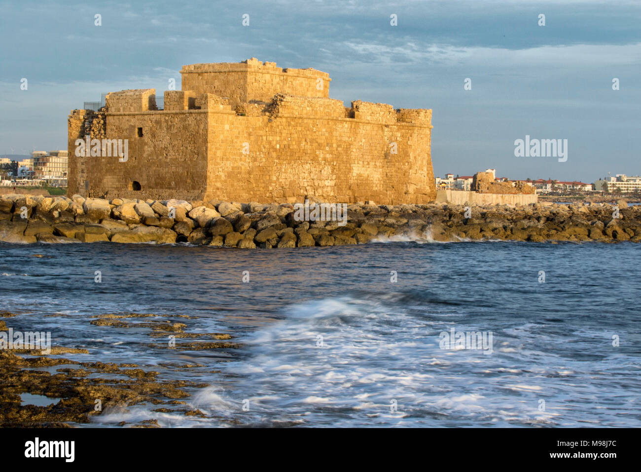 Le château de Paphos / fort à Kato Paphos Harbour sur la côte ...