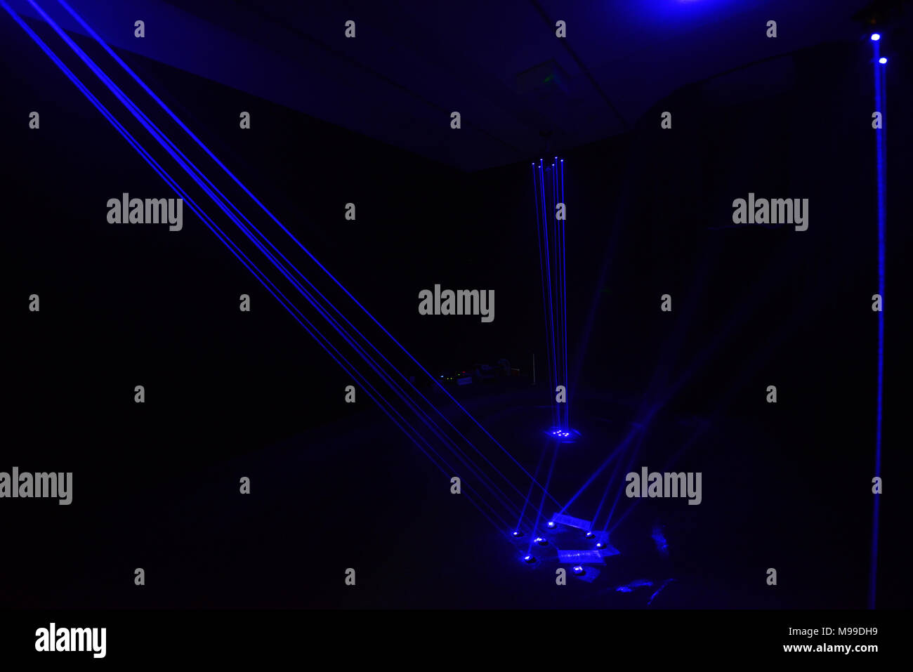 Laser art Banque de photographies et d’images à haute résolution - Alamy