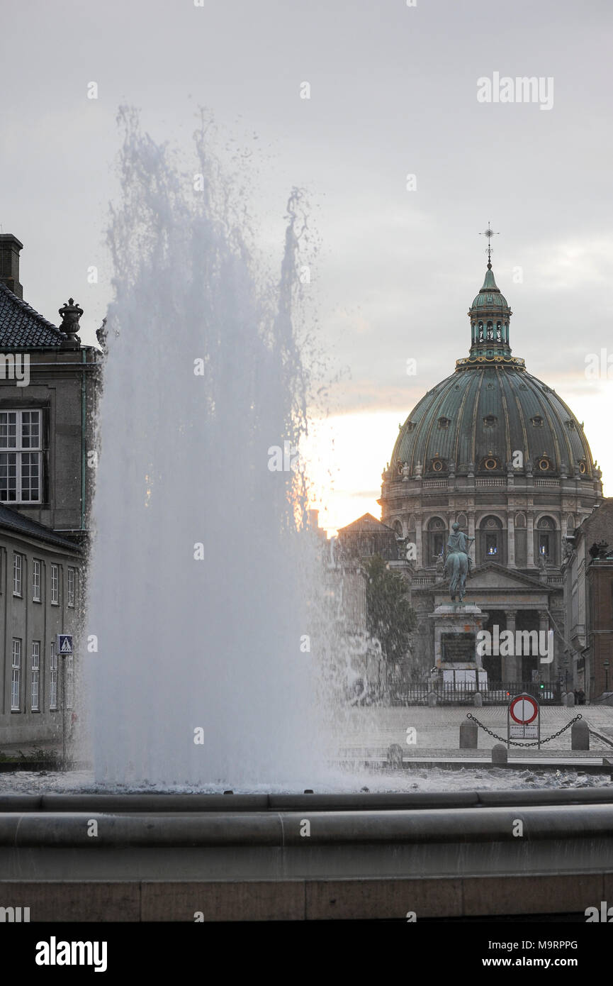 Le rococo Frederiks Kirke (Frederik's Church) appelé aussi Marmorkirken ...