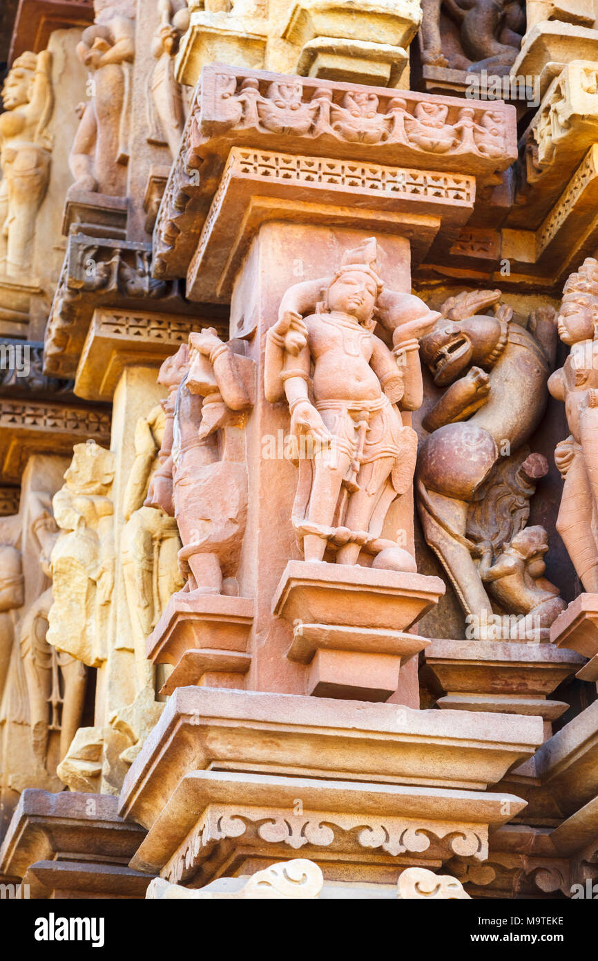 Sculptures dans les temples de khajuraho Banque d'image et photos - Alamy