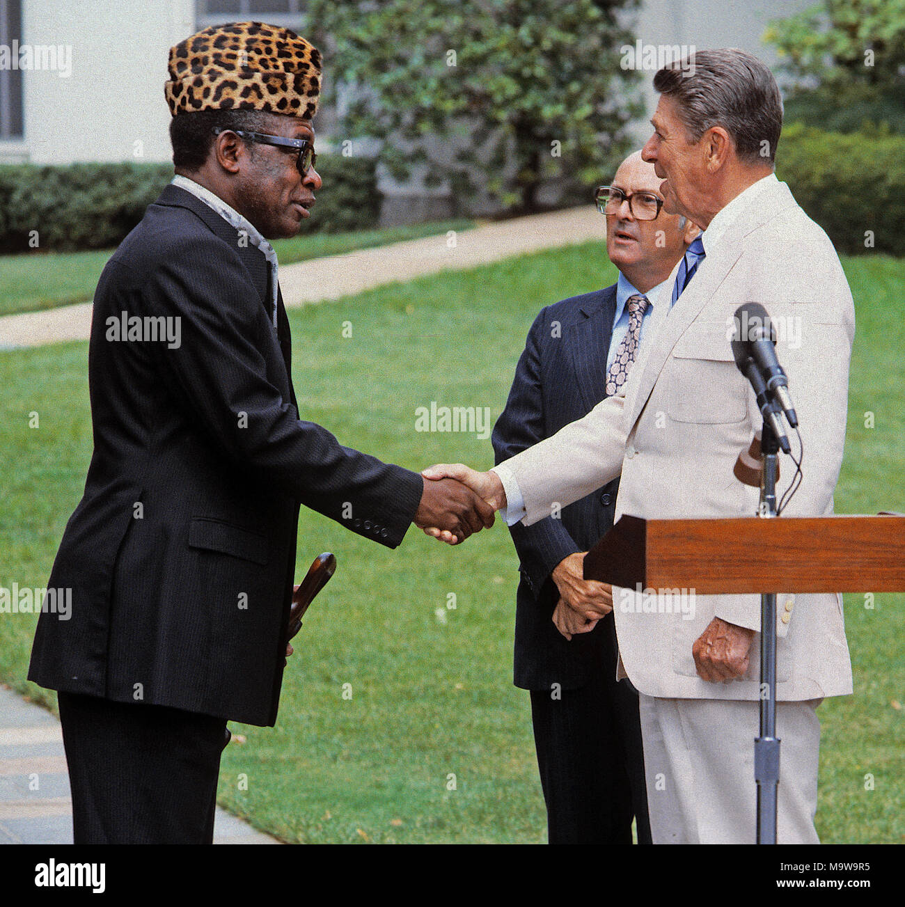 Président mobutu Banque de photographies et d’images à haute résolution ...