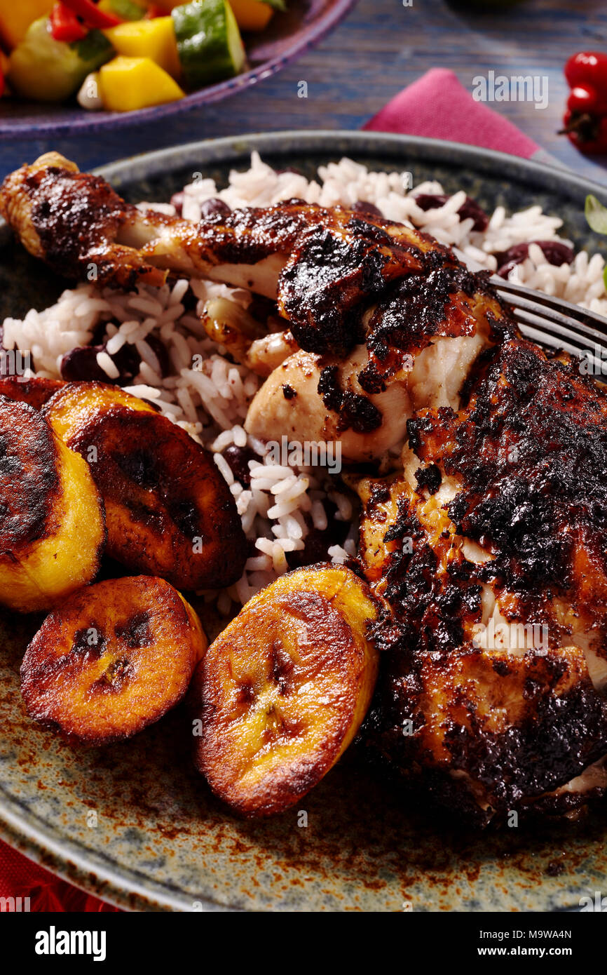 Jerk chicken cucumber Banque de photographies et d’images à haute ...