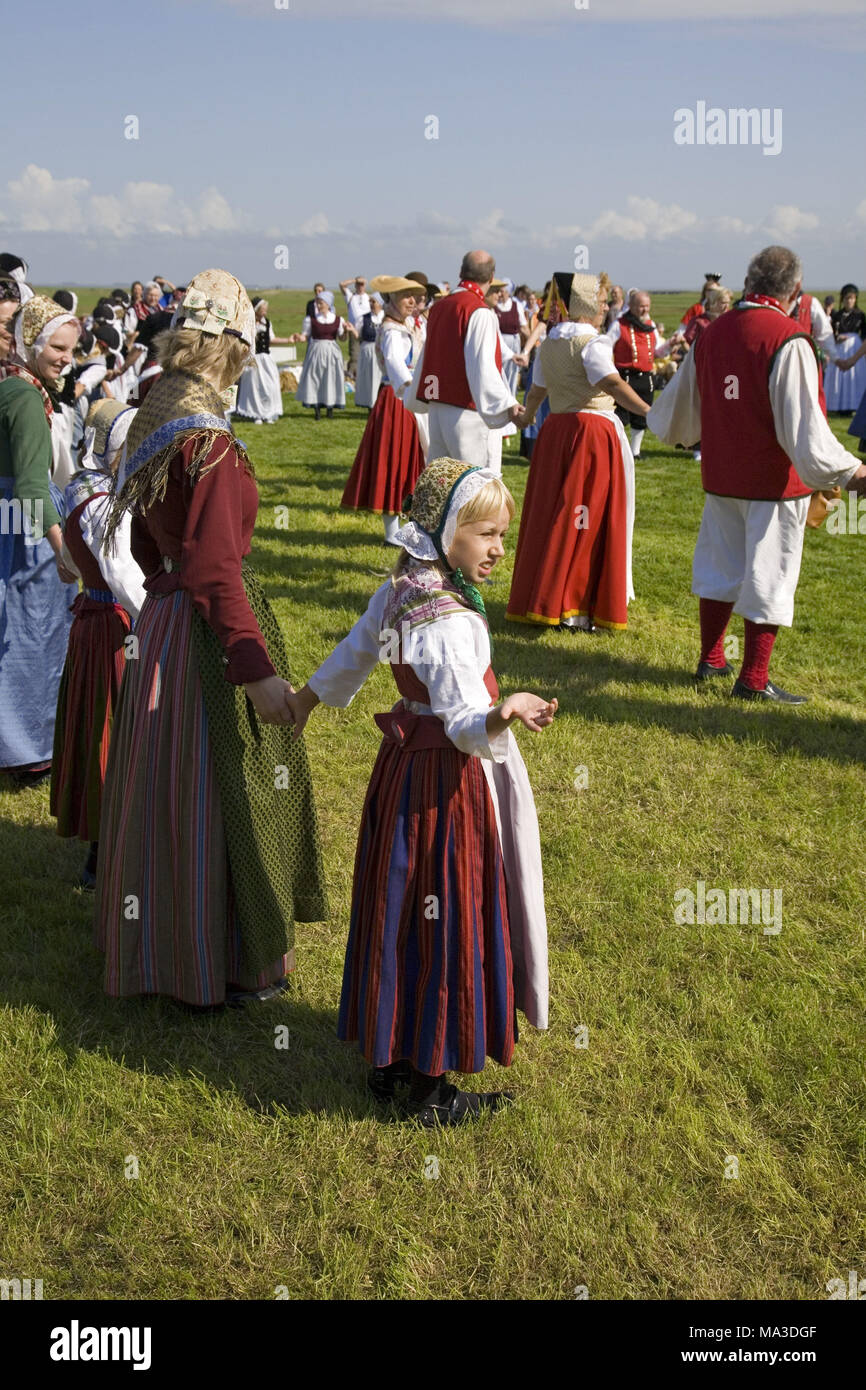 Traditional costumes in schleswig holstein Banque de photographies et d ...