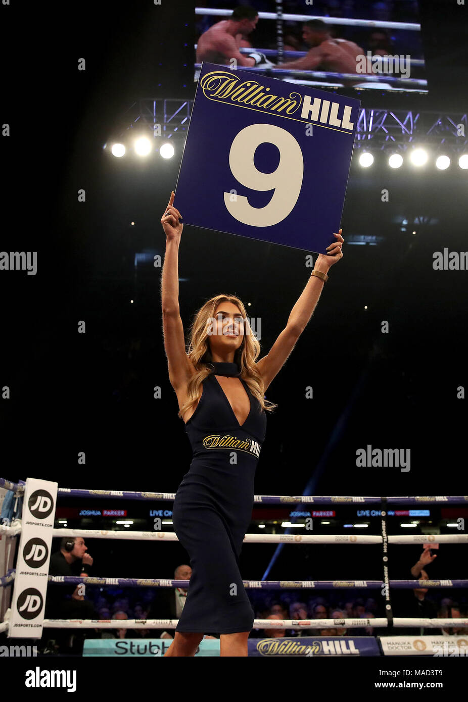 Boxing ring girl round Banque de photographies et d’images à haute ...