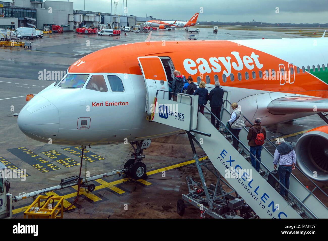 Un boeing 737 easyjet Banque de photographies et d’images à haute ...