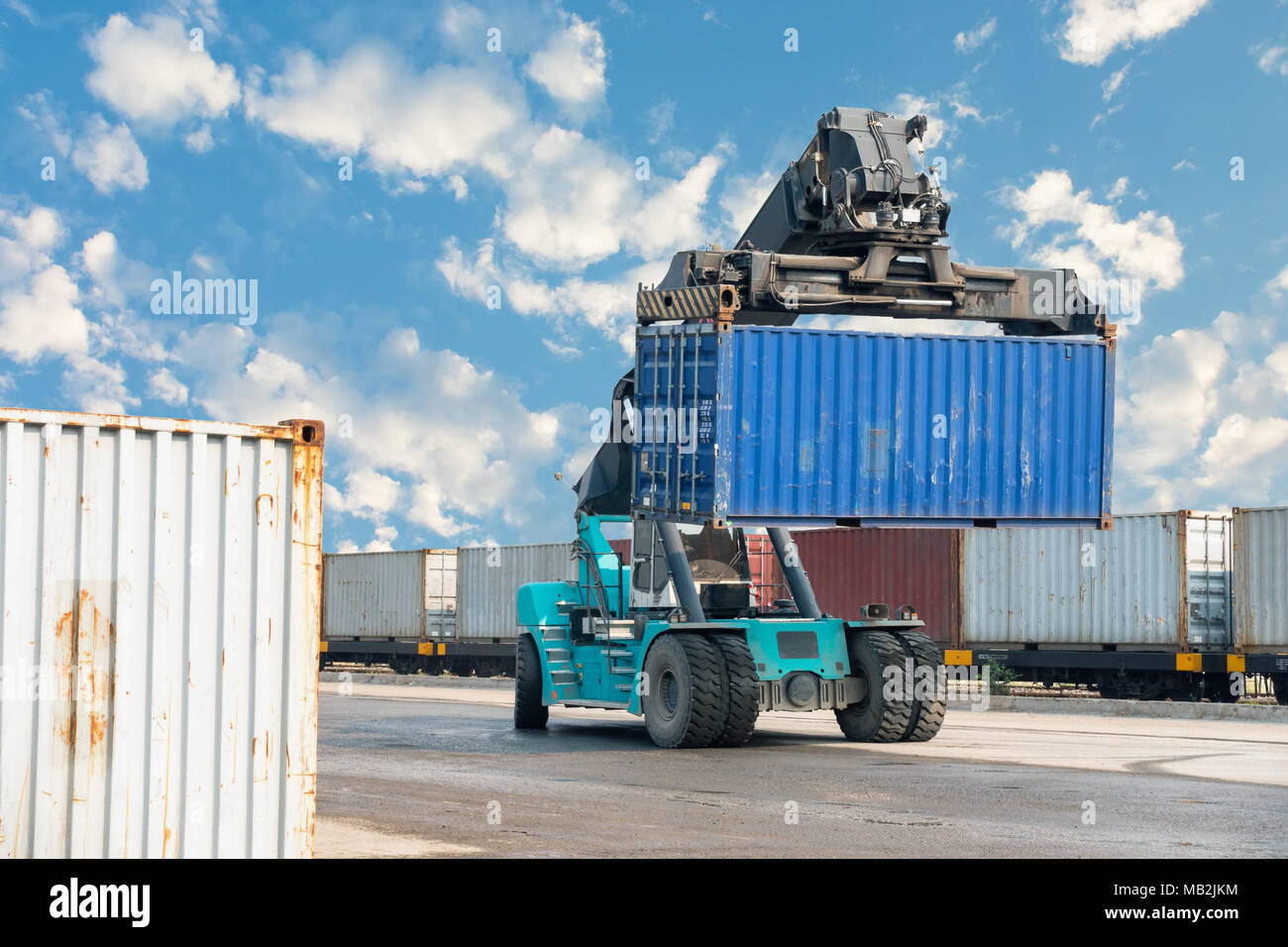 Levage de conteneur Banque de photographies et d’images à haute ...