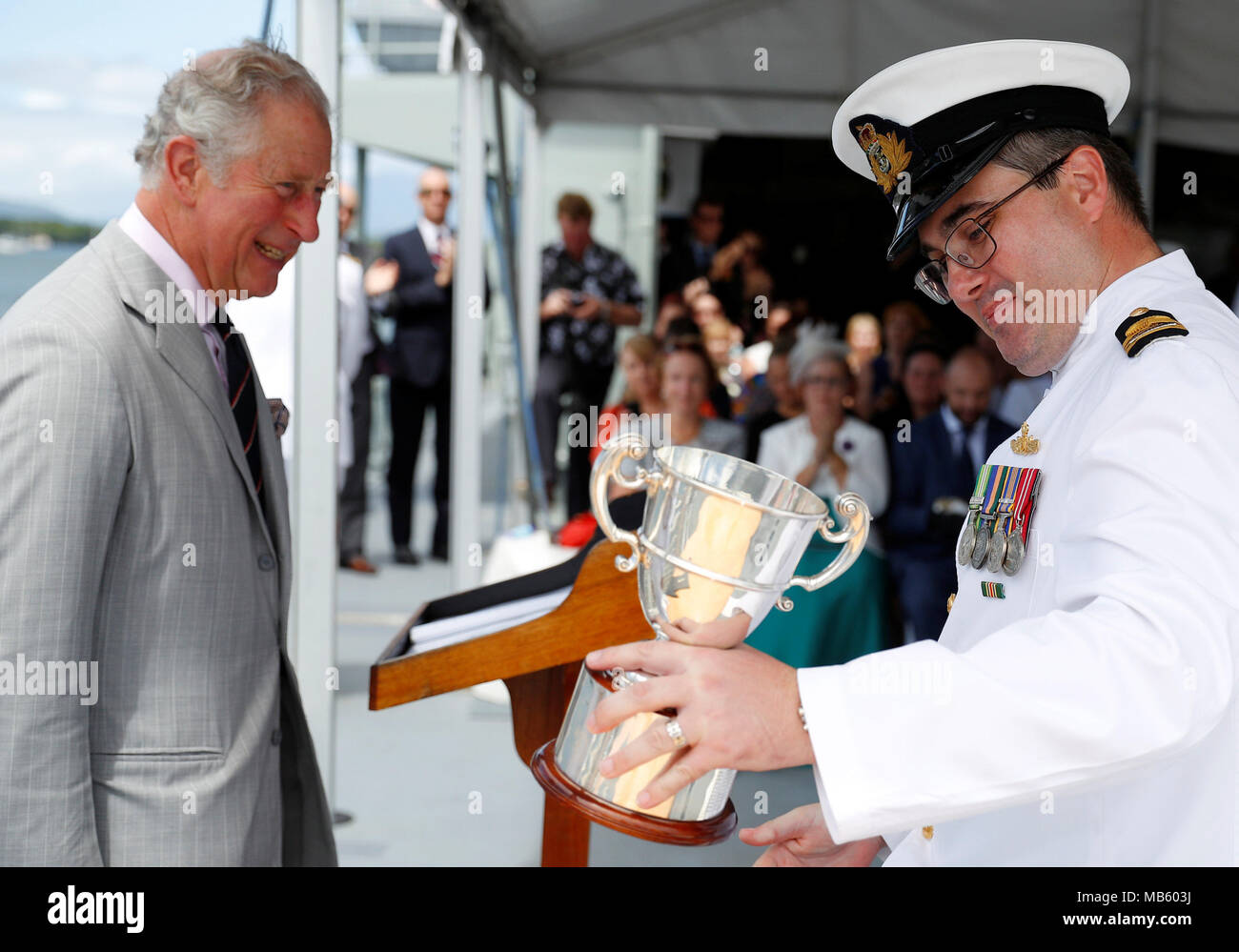 Commander of the hmas australia Banque de photographies et d’images à ...