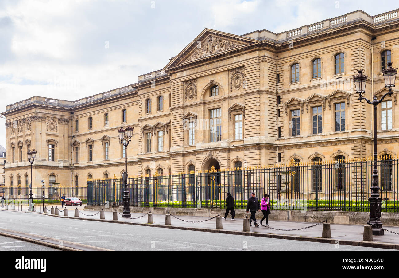 Sully wing of musee du louvre Banque de photographies et d’images à ...