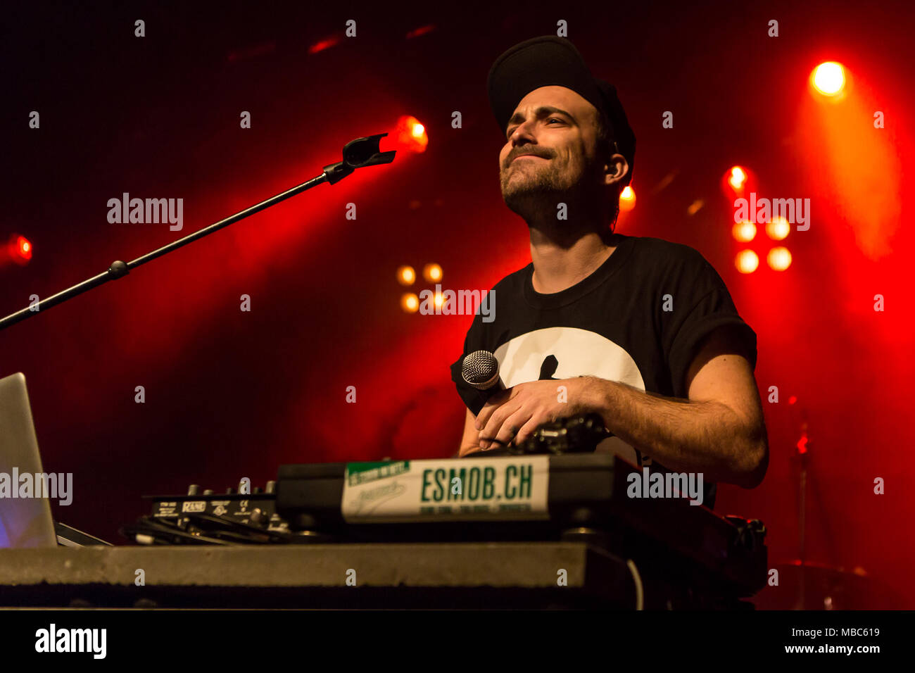 Dabu bucher Banque de photographies et d’images à haute résolution - Alamy