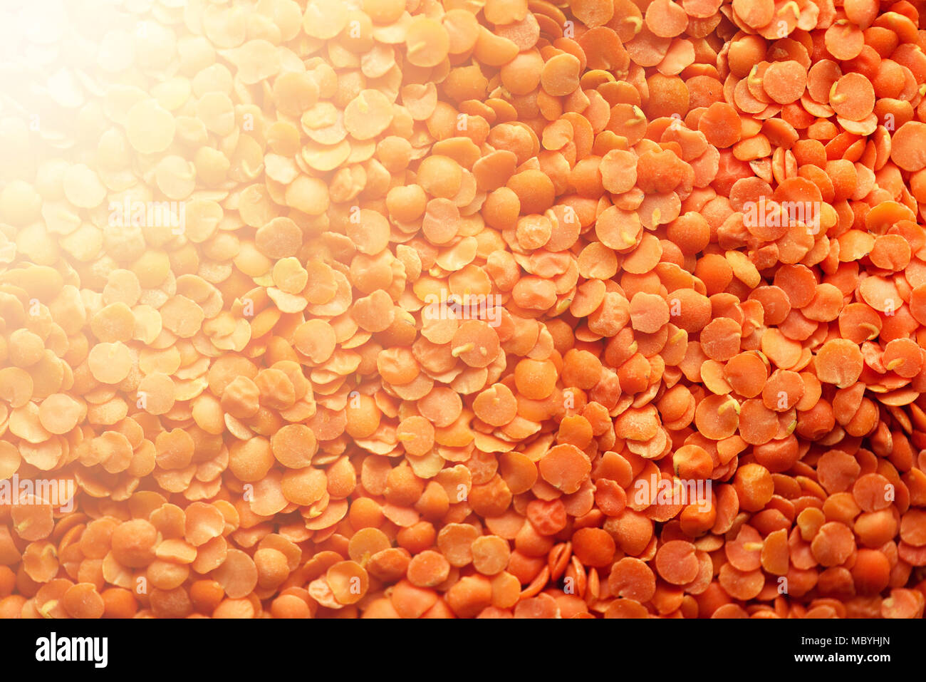 Matières premières lentilles rouges bio la texture. Arrière-plan de l ...