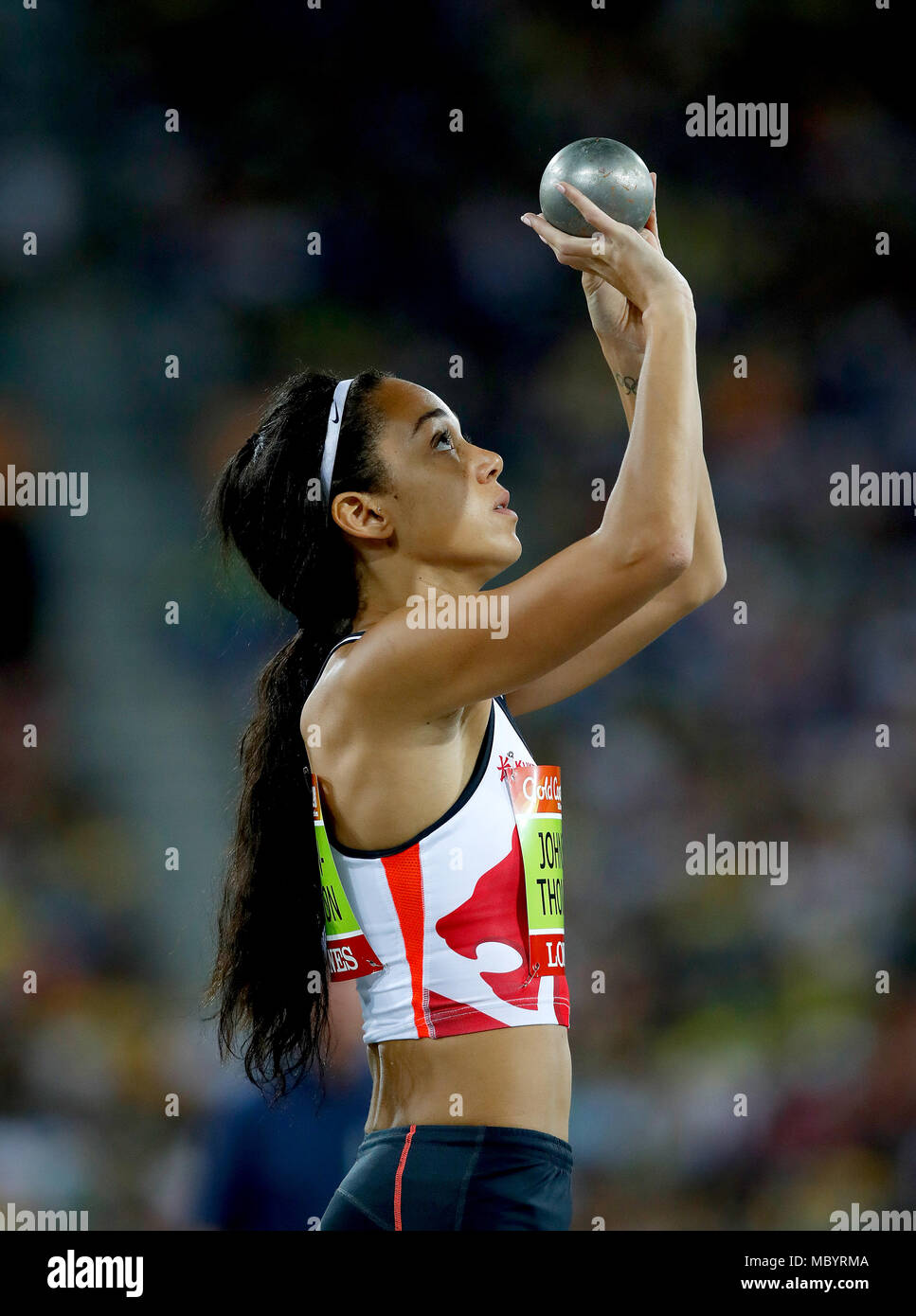 Lancer du poids heptathlon femmes stade de carrare Banque de ...