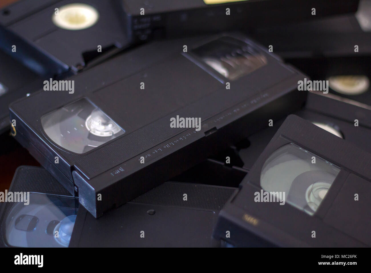 Video cassette tapes pile Banque de photographies et d’images à haute ...