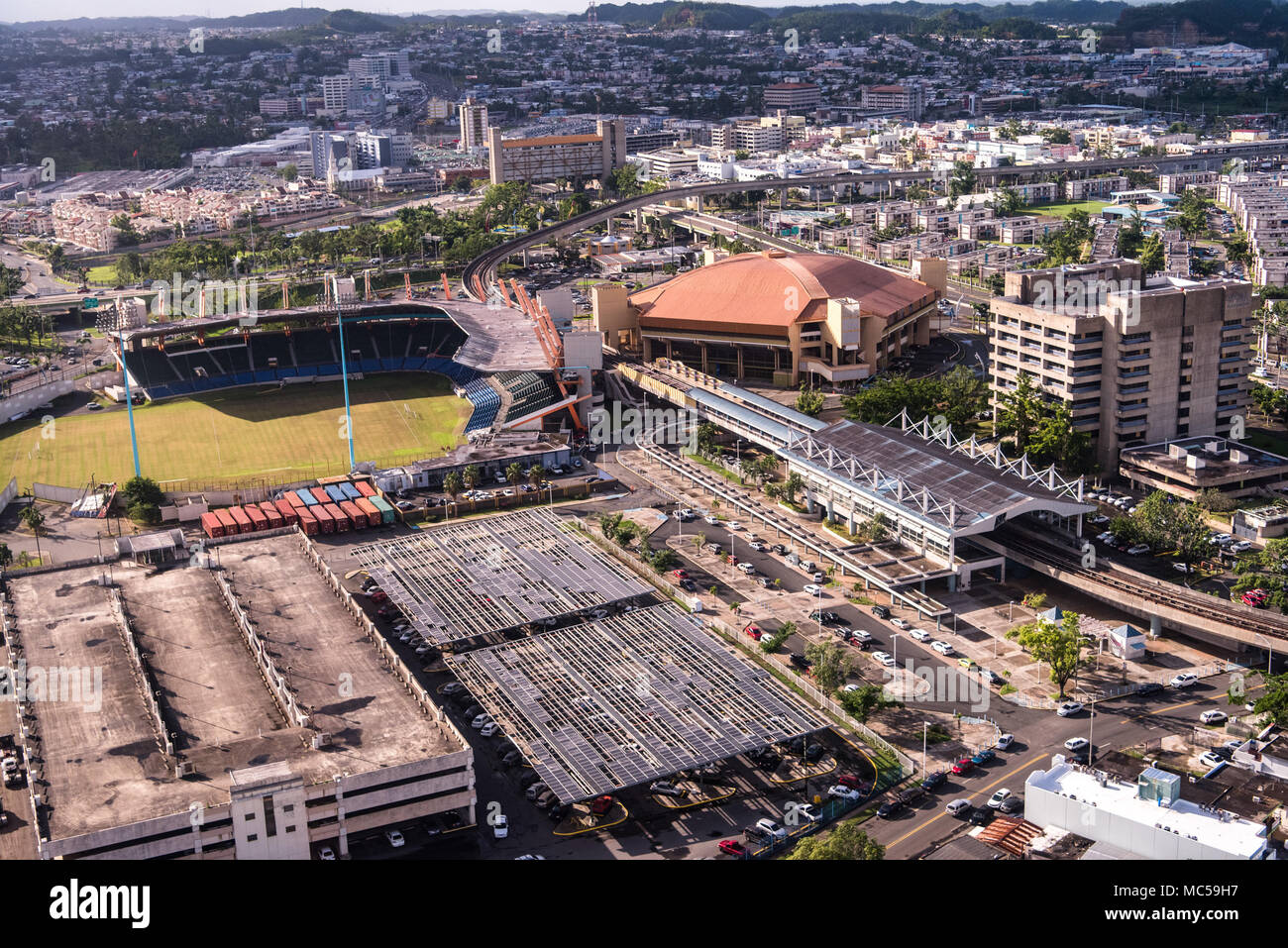 Estadio juan ramon loubriel Banque de photographies et d’images à haute ...