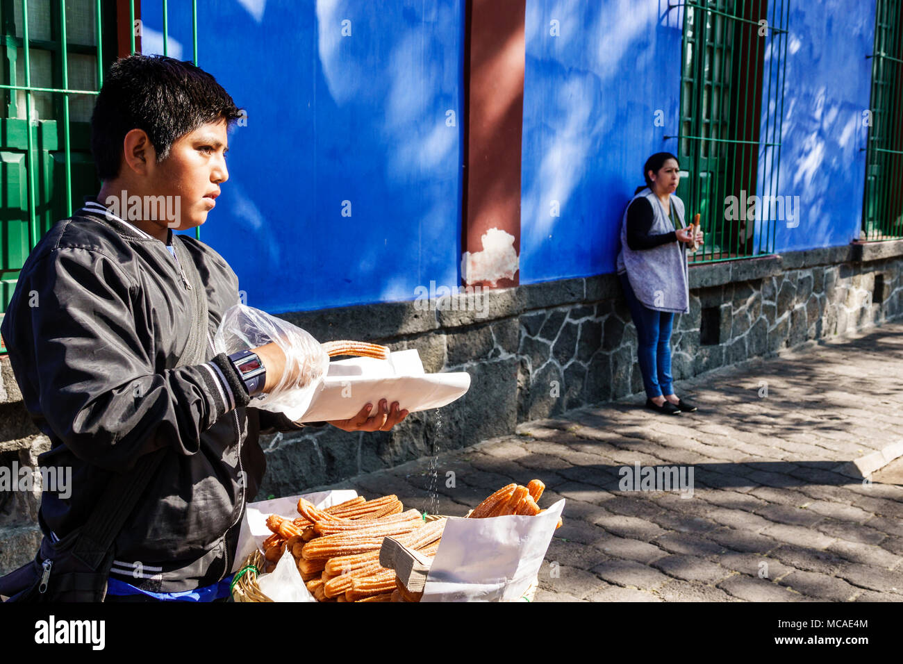 Caza azul frida Banque de photographies et d’images à haute résolution ...