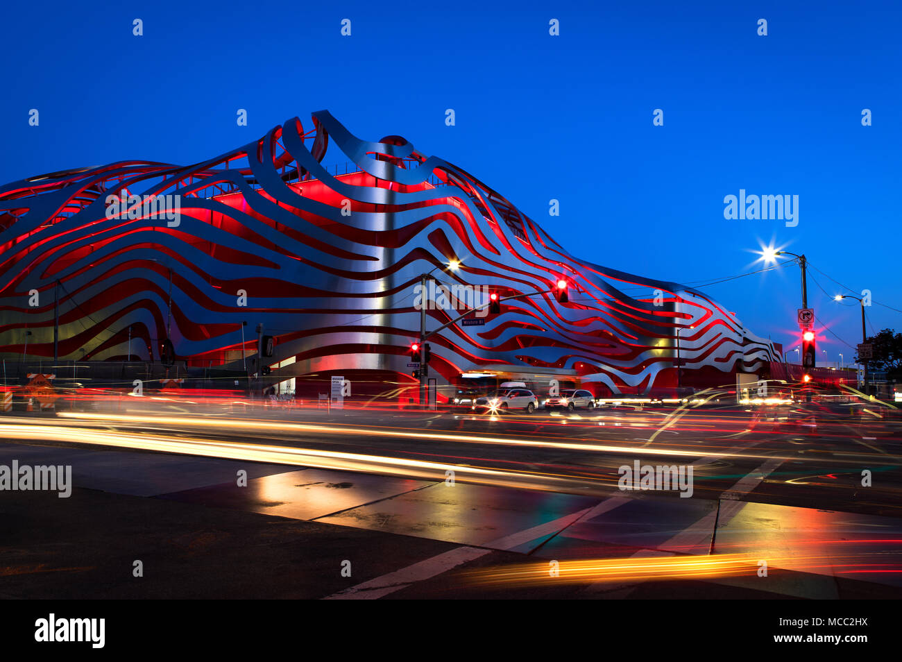 Petersen automotive museum Banque de photographies et d’images à haute ...