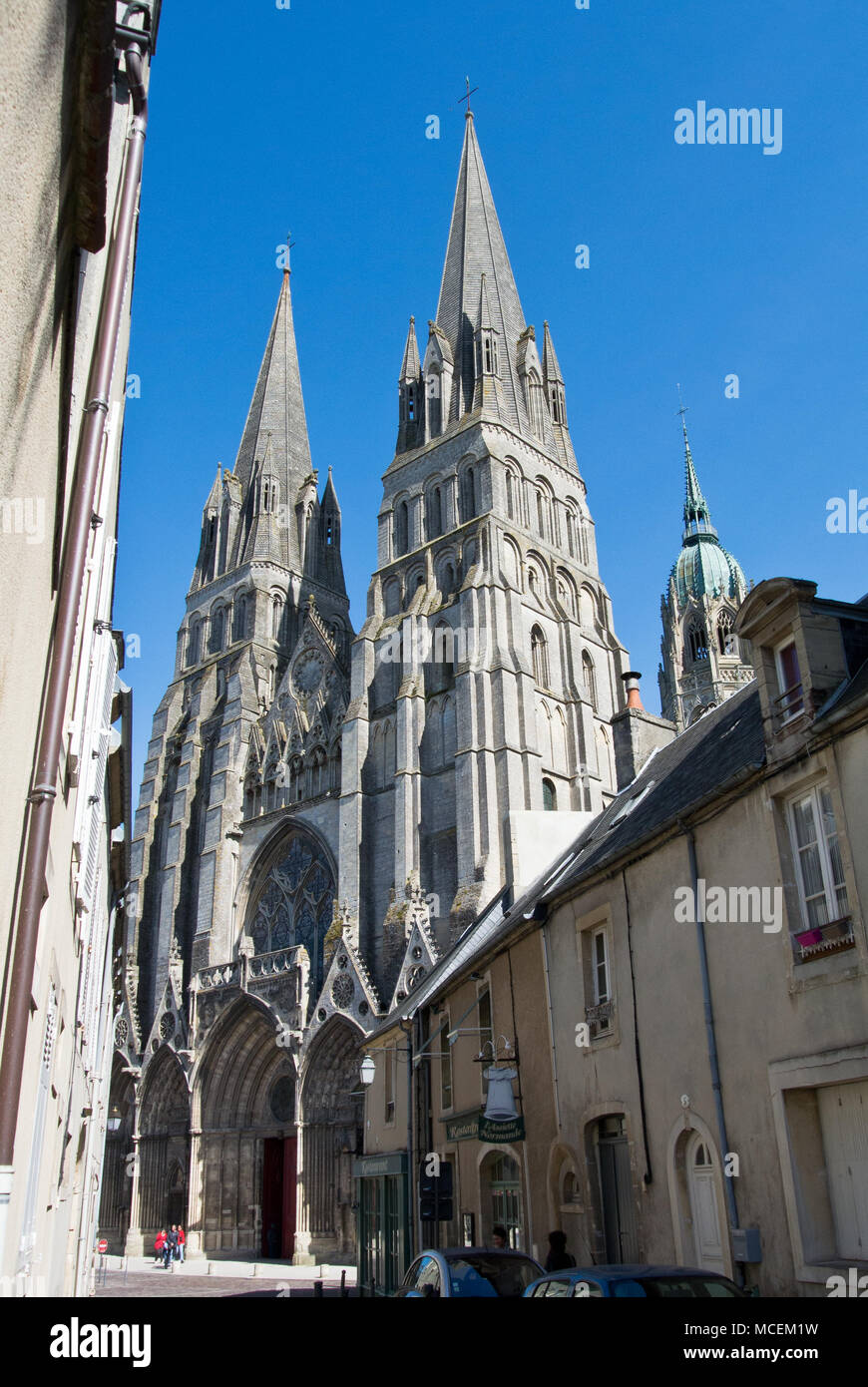 Cathédrale notre dame de bayeux Banque de photographies et d’images à haute résolution - Alamy
