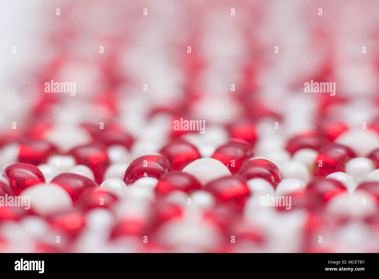 Bracelet blanc Banque de photographies et d’images à haute résolution ...