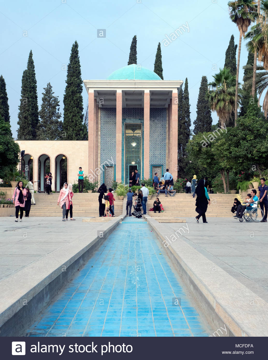Tomb Of Saadi Photos & Tomb Of Saadi Images - Alamy