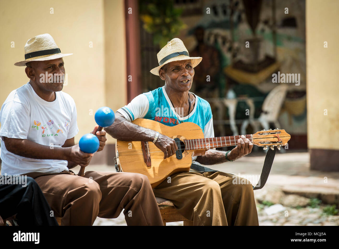 Trinidad cuba cuban musician musicians Banque de photographies et d ...