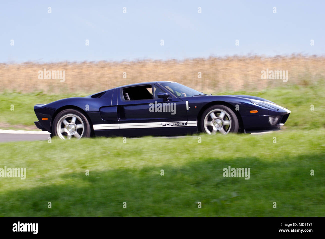 Ford gt profile Banque de photographies et d’images à haute résolution ...