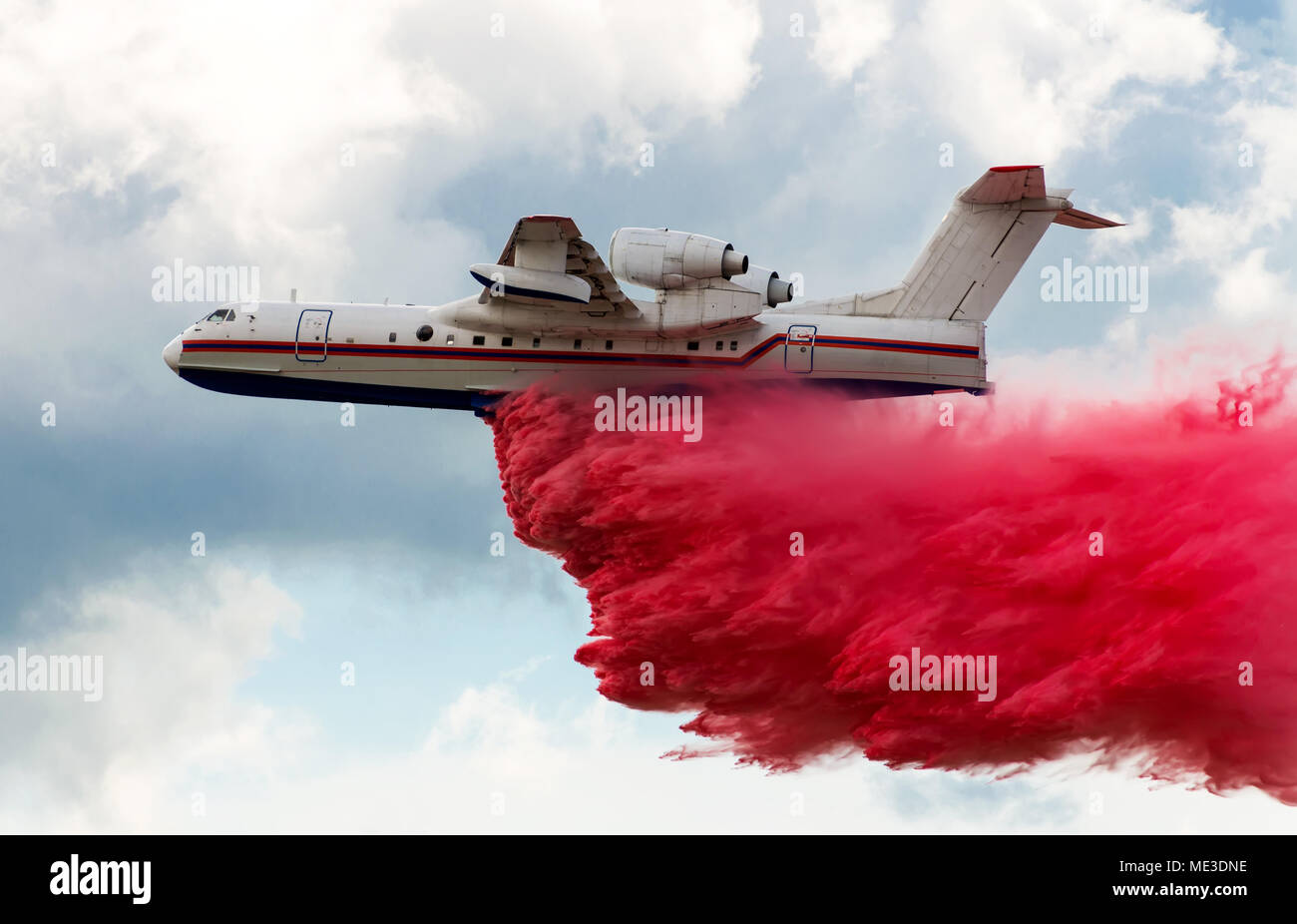 Fire fighting airplane Banque de photographies et d’images à haute ...