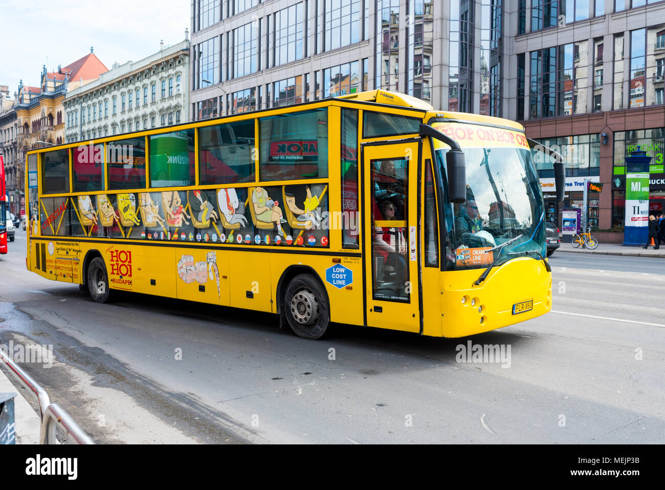 Gros bus scolaire jaune Banque de photographies et d’images à haute ...