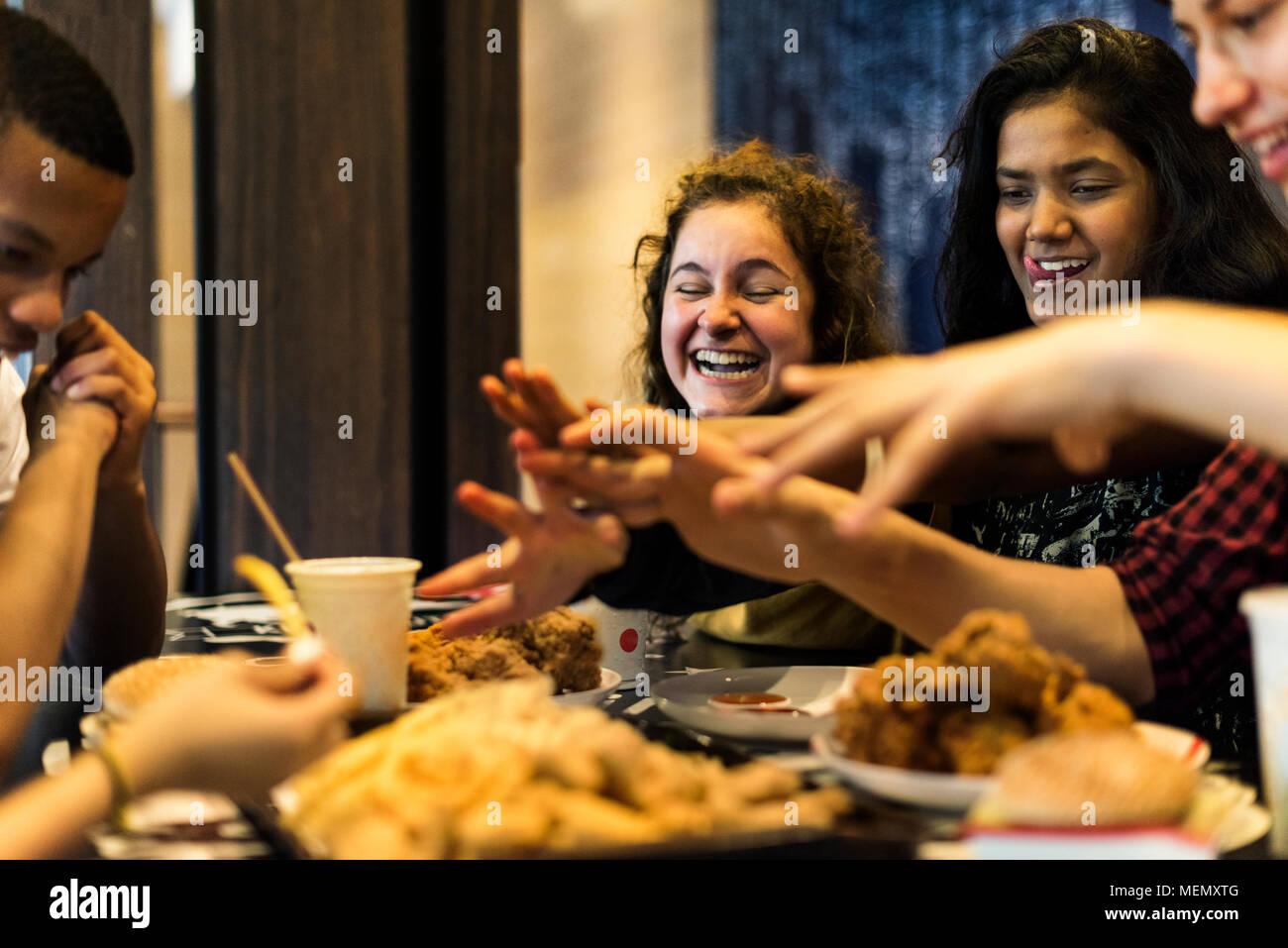 Obese teenager and eating Banque de photographies et d’images à haute ...