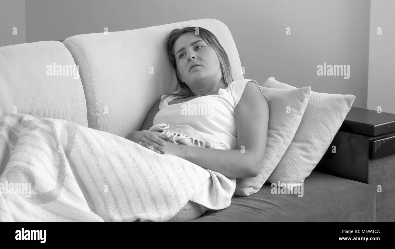 Woman hangover Banque d'images noir et blanc - Alamy