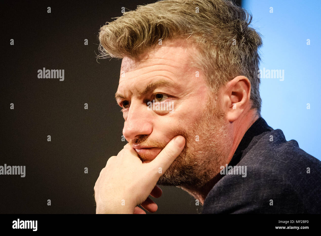 Charlie brooker Banque de photographies et d’images à haute résolution ...