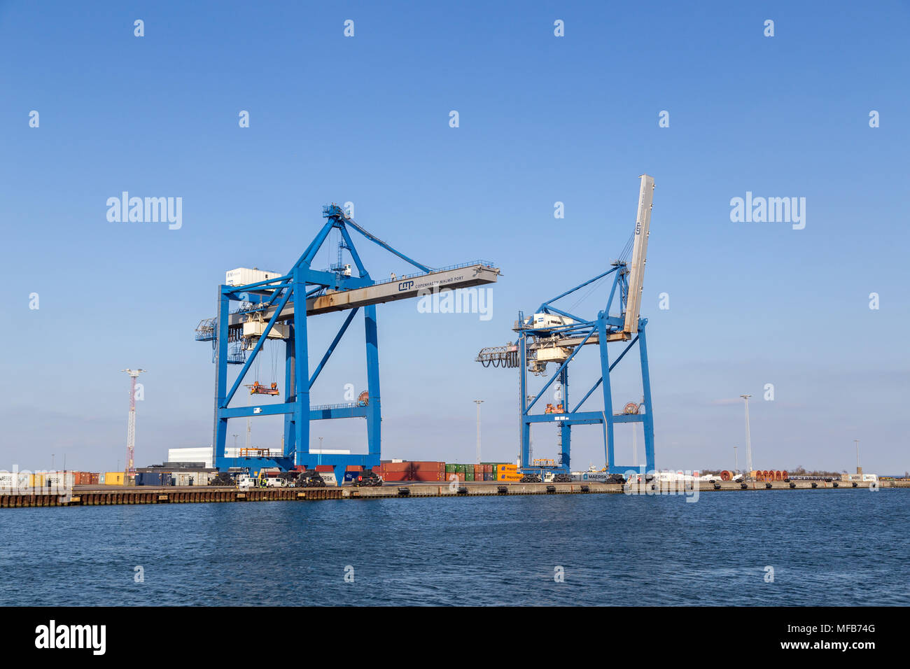 Conteneur de quai Banque de photographies et d’images à haute ...