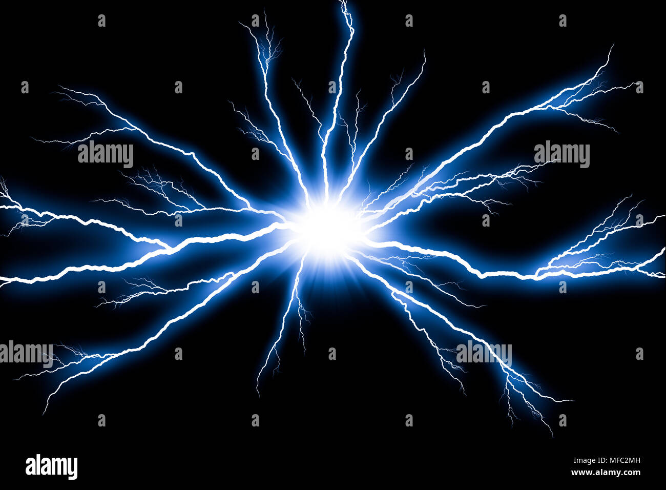 Un éclair d'électricité thunder isolé sur fond noir Photo Stock - Alamy