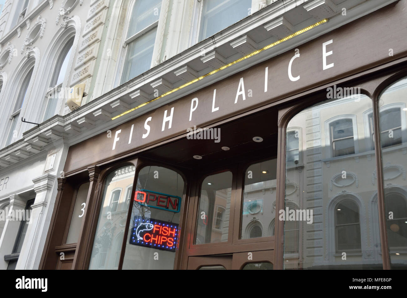 Fish and chips restaurant Banque de photographies et d’images à haute ...