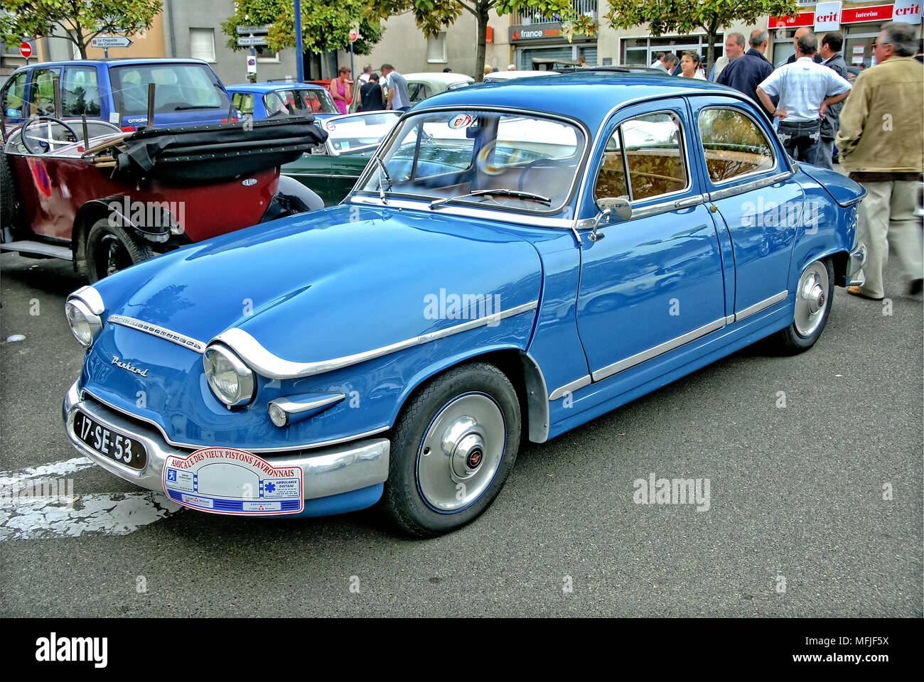 Panhard classic car Banque de photographies et d’images à haute ...
