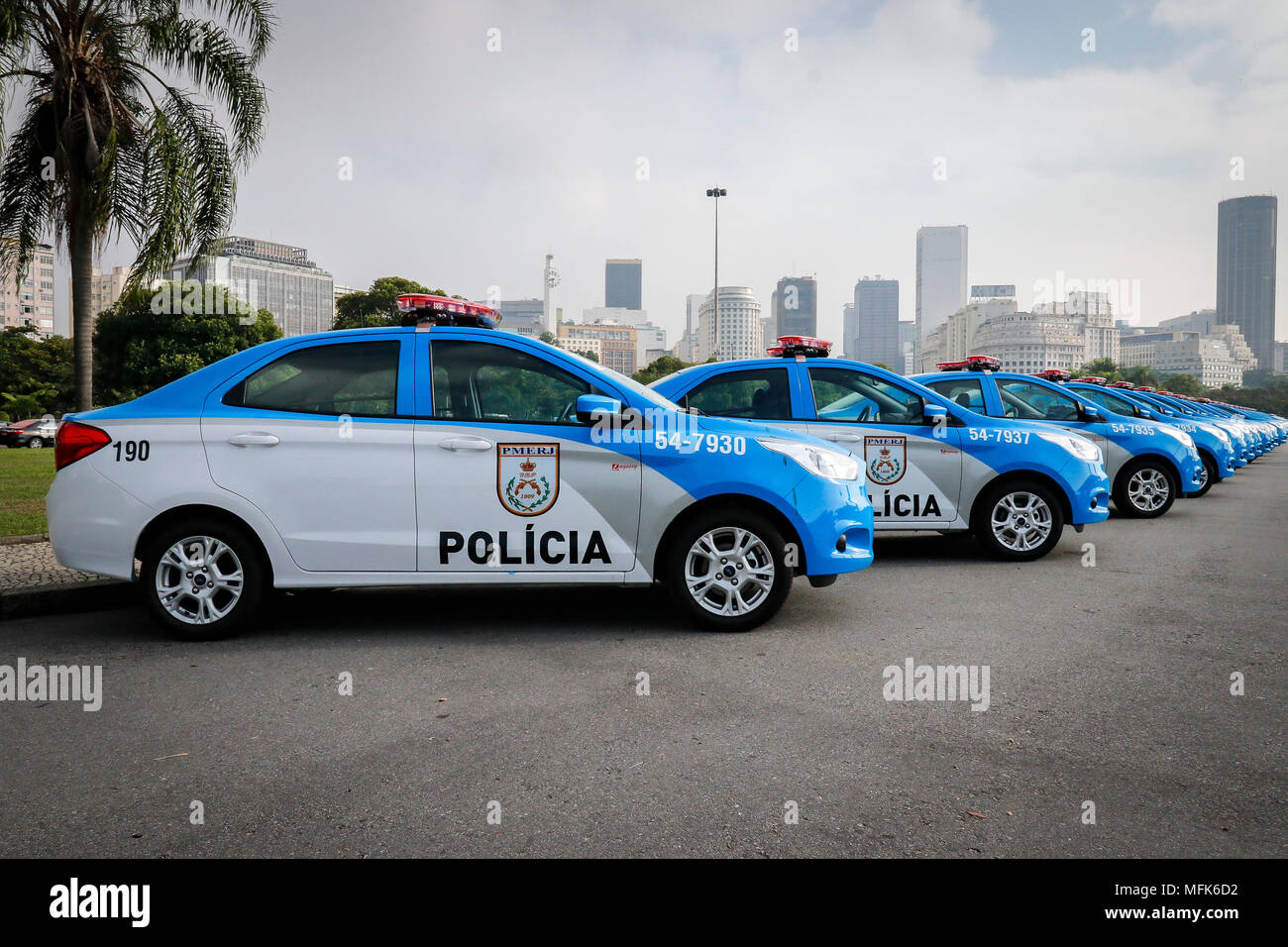 Rio de janeiro brazil police cars Banque de photographies et d’images à ...