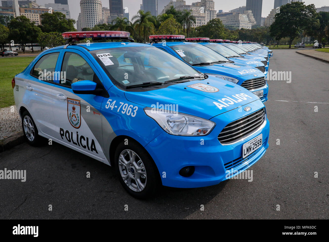Rio de janeiro brazil police cars Banque de photographies et d’images à ...