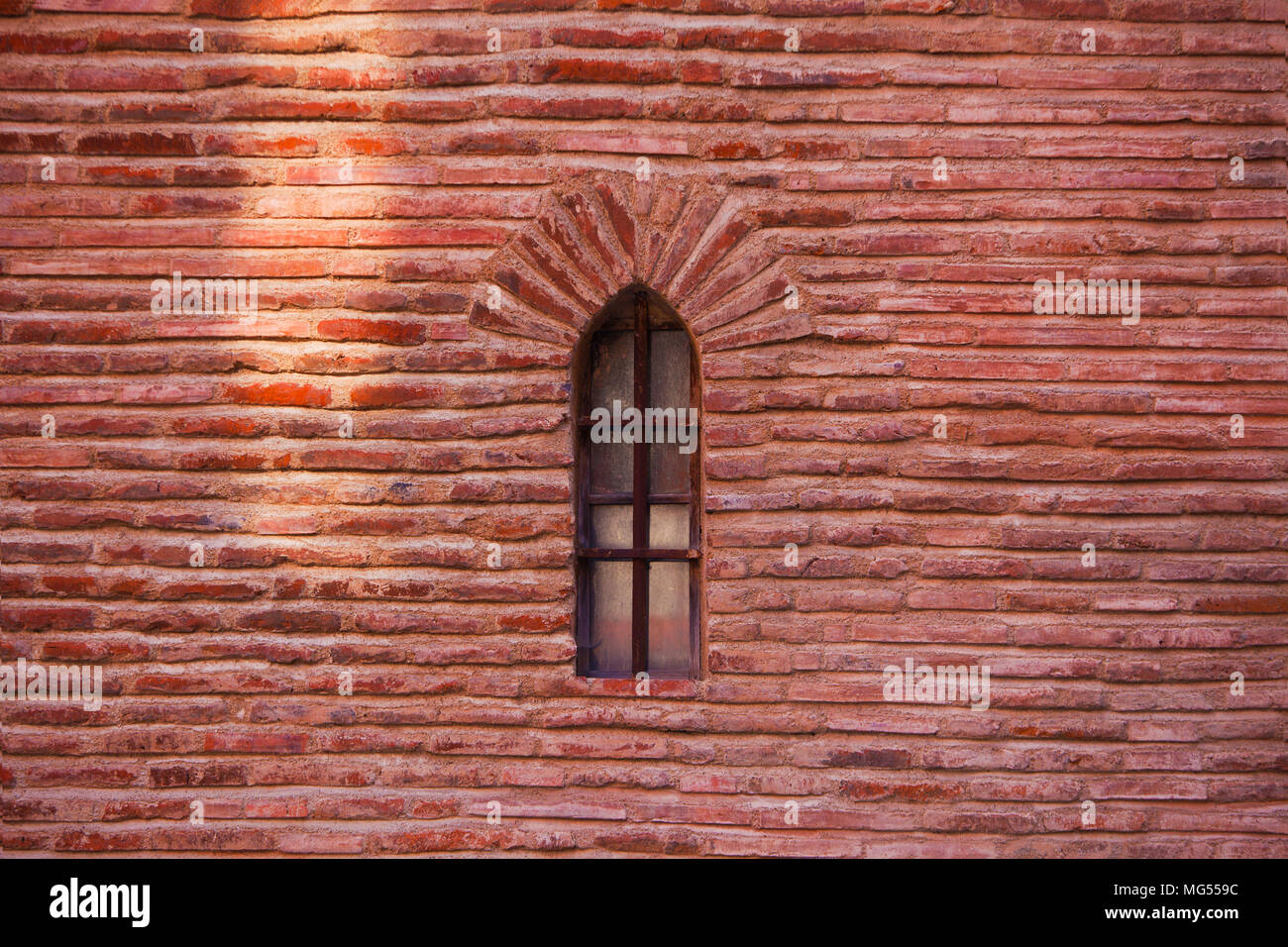 église de brique rouge france Banque de photographies et d’images à ...