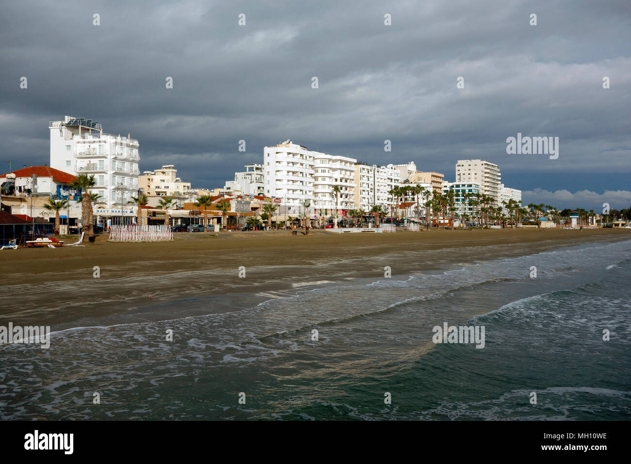 Plage larnaca, chypre Banque de photographies et d’images à haute ...