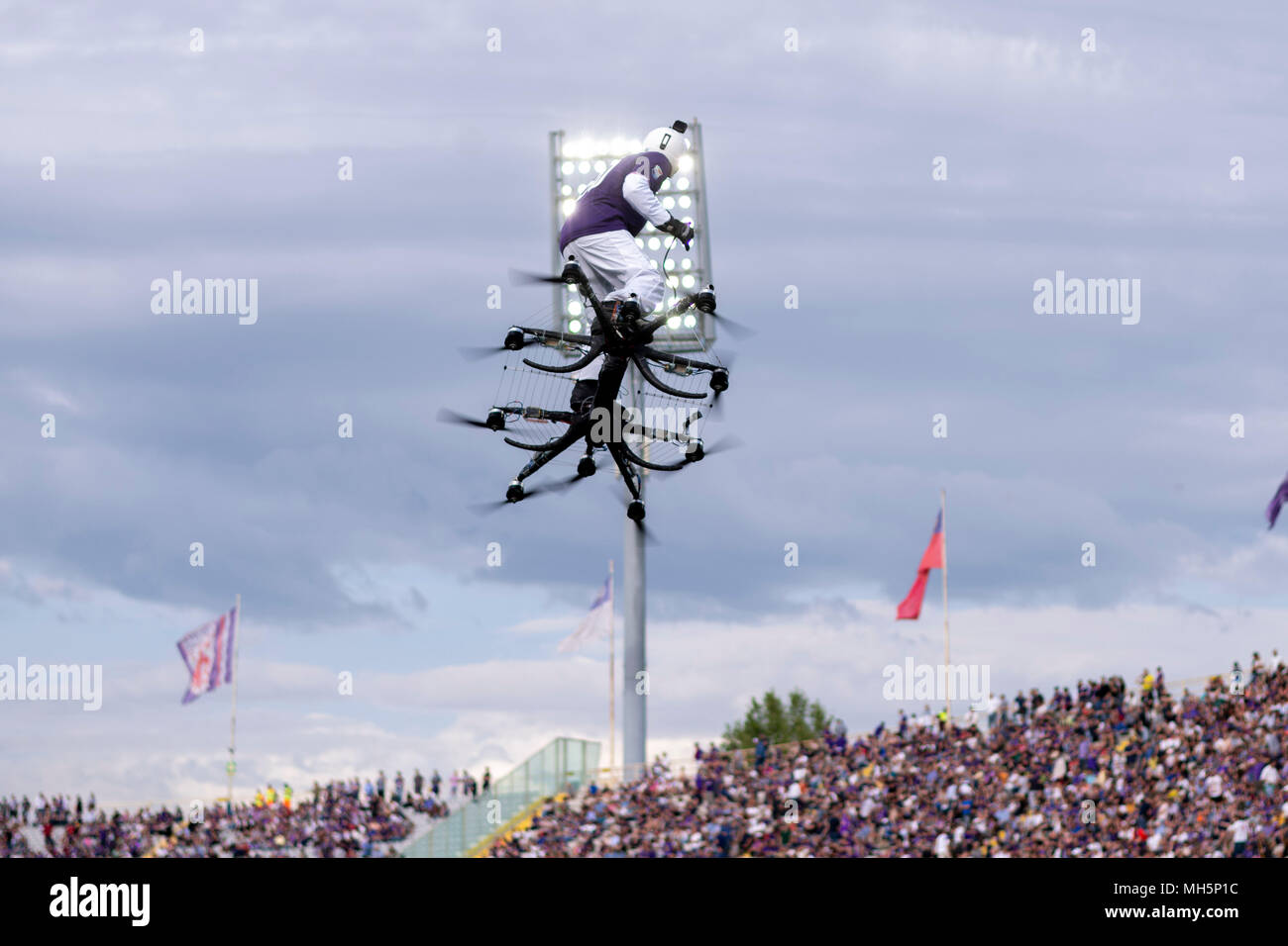 Drone humain Banque de photographies et d’images à haute résolution - Alamy