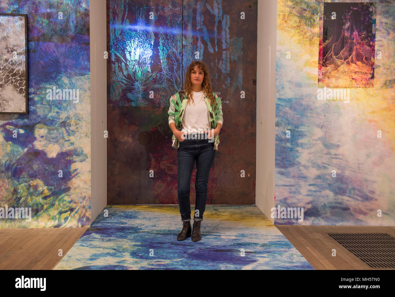 Swiss artist maya rochat Banque de photographies et d’images à haute ...